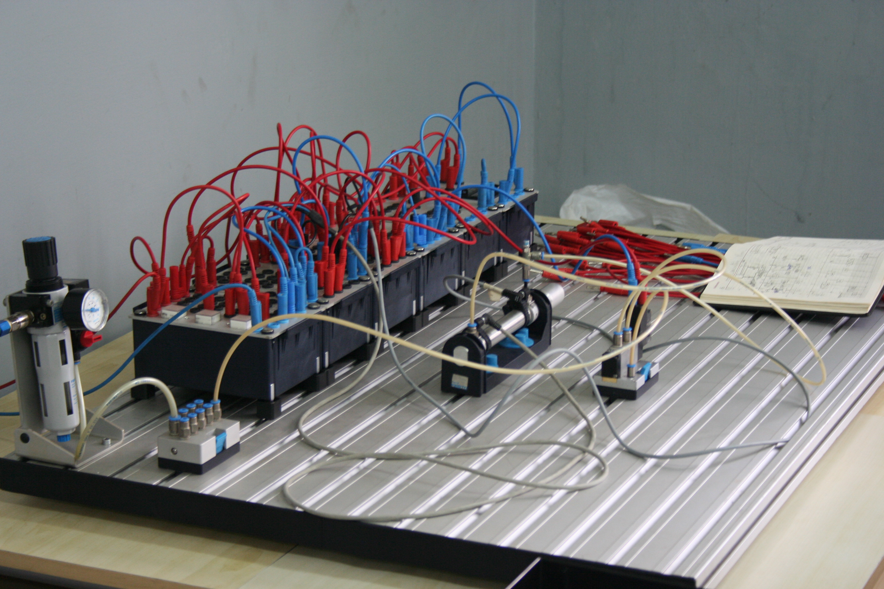 Mechatronics | Institute for Industrial Technology